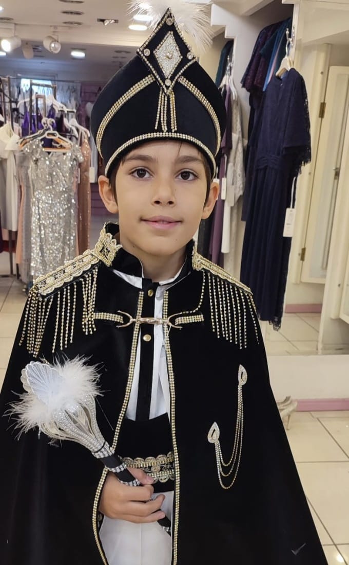 Efe Arda’nın sünnet düğününde emniyet teşkilatı buluştu « AYYILDIZ AYDIN