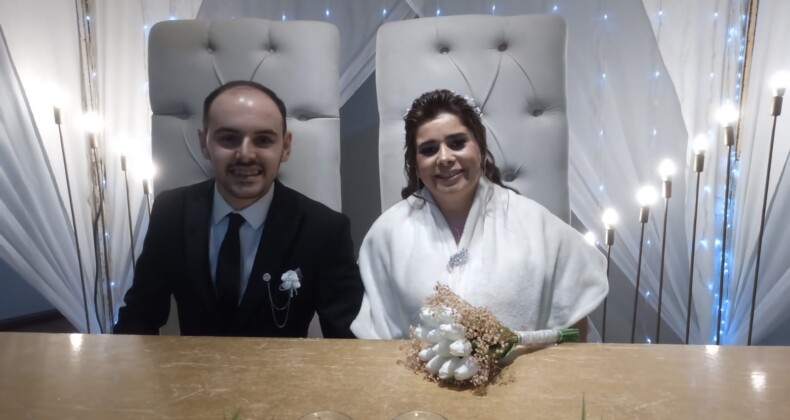 CANAN VE ERŞAN KIZILTUĞ ÇİFTİNİN MUTLU GÜNÜ « AYYILDIZ AYDIN